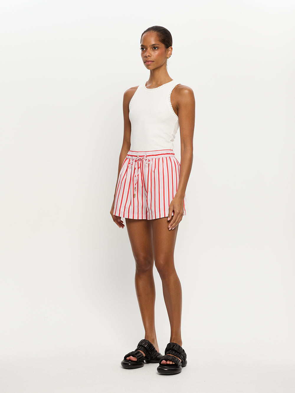 Maddie Short | Shorts With Stripe | KIVARI